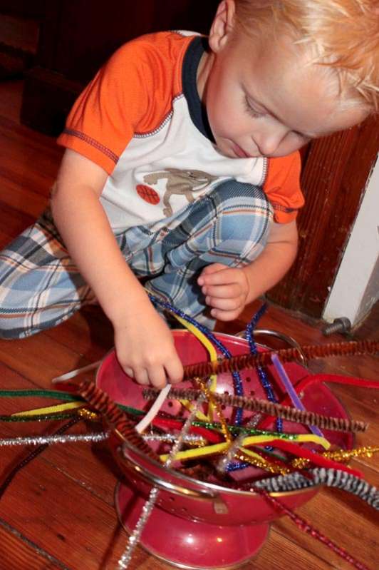 No Prep Fine Motor Pipe Cleaner Activity - Hands On As We Grow®