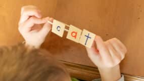 Stretching Out Words to Teach Kids to Read - Hands On As We Grow®