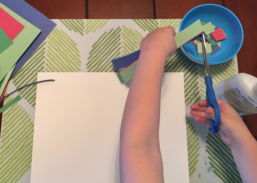 Super Simple Fine Motor Mosaic Pattern Art Activity for Kids | HOAWG