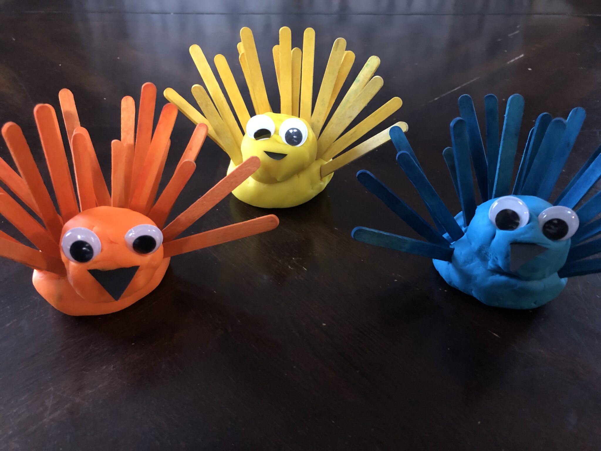 Play Dough Turkey Color Match Quick and Easy Activity for Kids - HOAWG