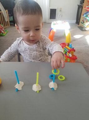 5 Pipe Cleaner Activity Ideas for Fine Motor Toddler Fun - HOAWG