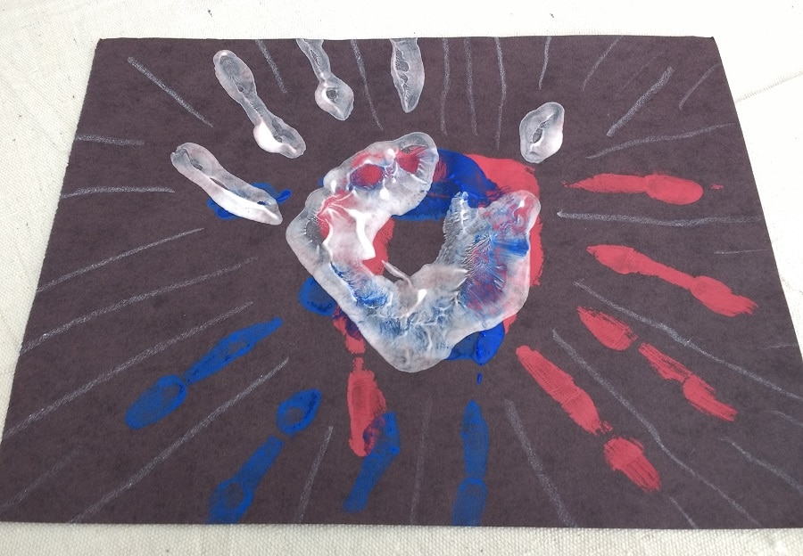 4th of July Fireworks Simple Preschool Handprint Craft - HOAWG