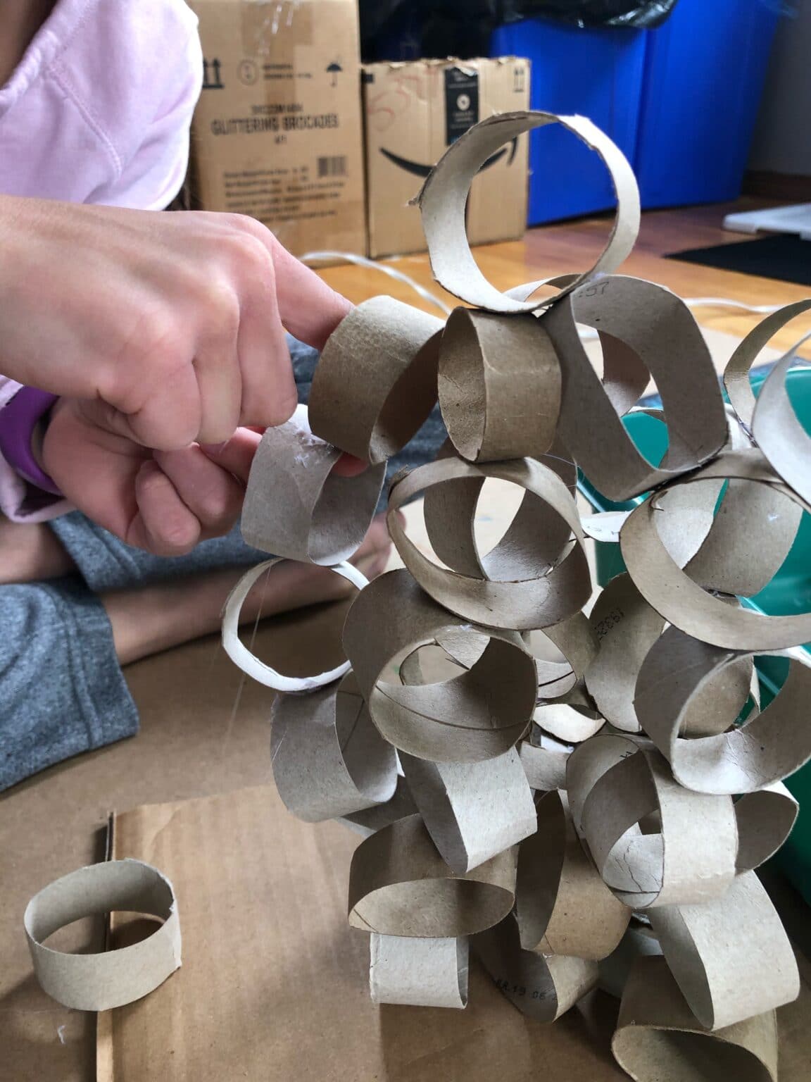 Abstract Toilet Paper Roll Sculptures Simple for Preschoolers - HOAWG