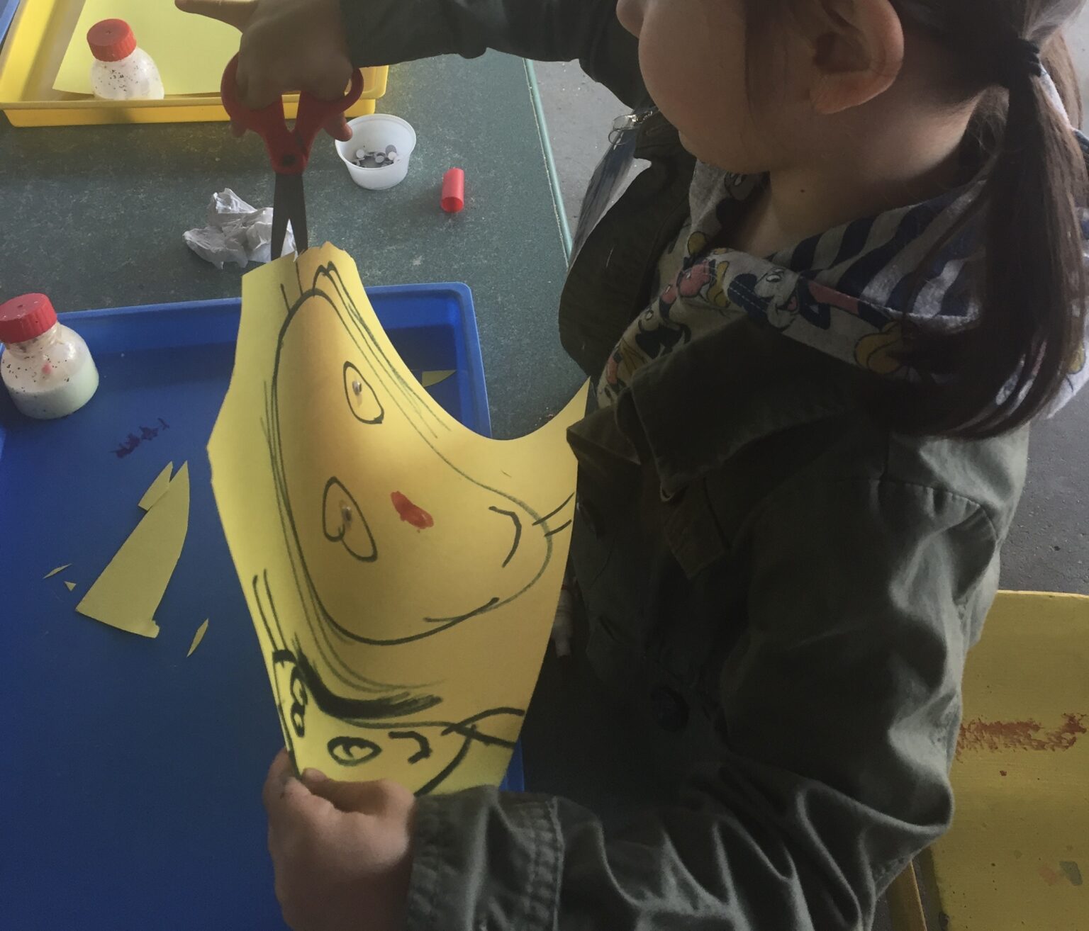 Look What I Did! Draw a Self Portrait Activity for Preschoolers - HOAWG