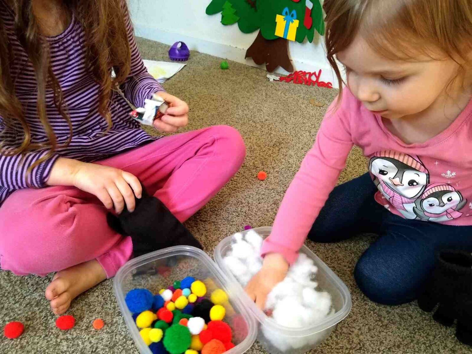 No-Prep Pom Pom Fine Motor Activity by Stuffing Gloves! HOAWG