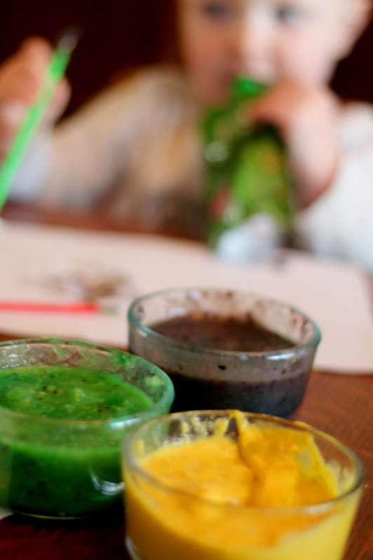 Edible Fruit Paint for Babies as a Sensory Experience