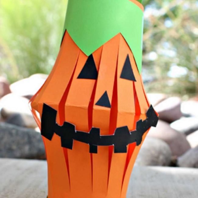36 Cute & Easy Pumpkin Crafts for Kids to Make! - HOAWG