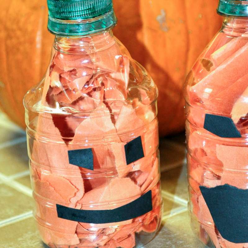 36 Cute & Easy Pumpkin Crafts for Kids to Make! - HOAWG