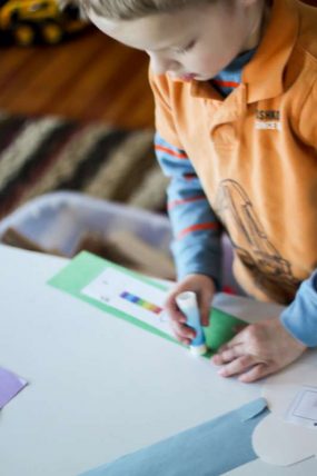 Colorful Rainbow Scavenger Hunt with Printable Clues for Easy Setup